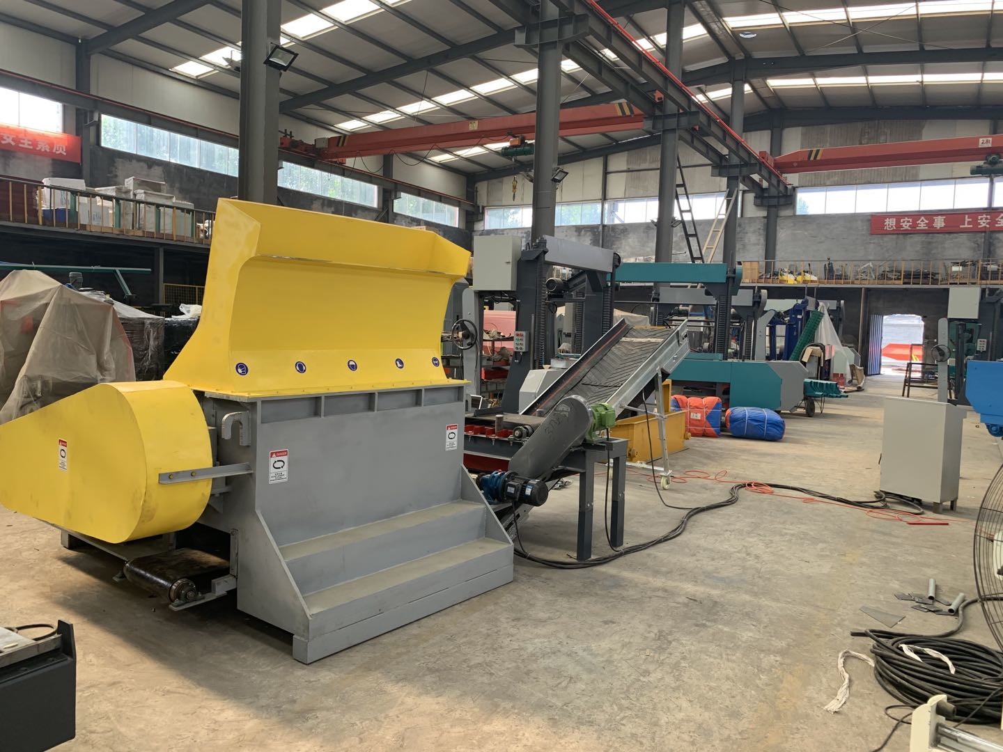 37KW Wood Pallet Shredder Industrial Pallet Shredding Machine